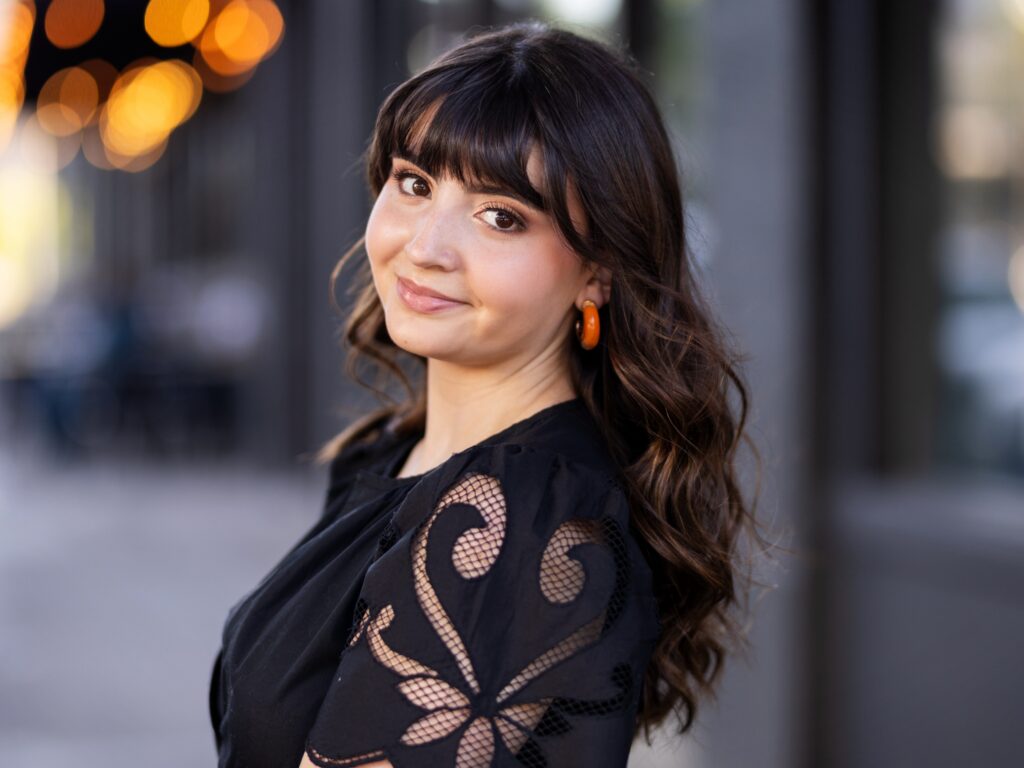 Violin Senior Portraits With Becca in Vancouver Washington - The Blog